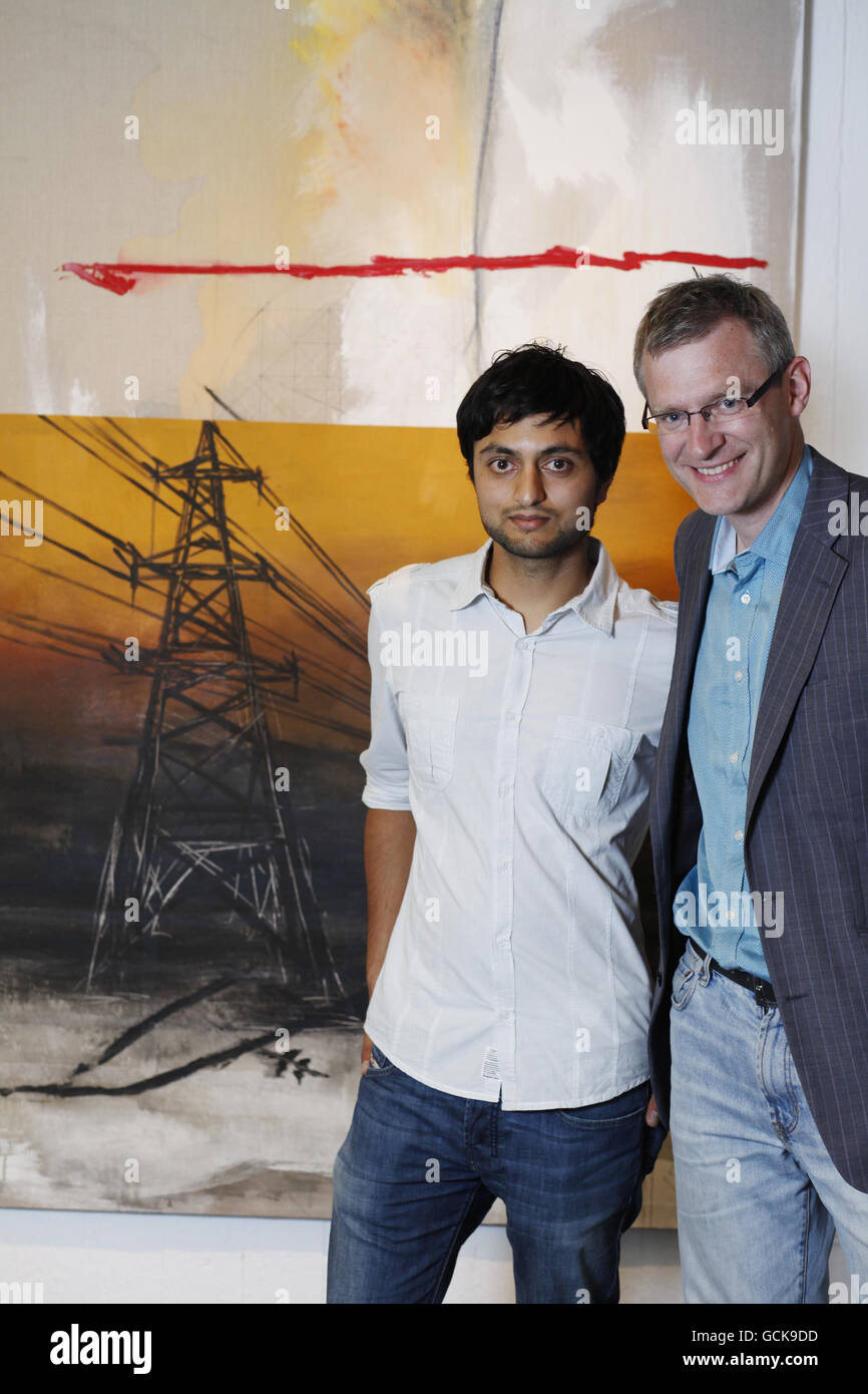 Hammersmith based artist Prinul Patel with Jeremy Vine in front of his ...