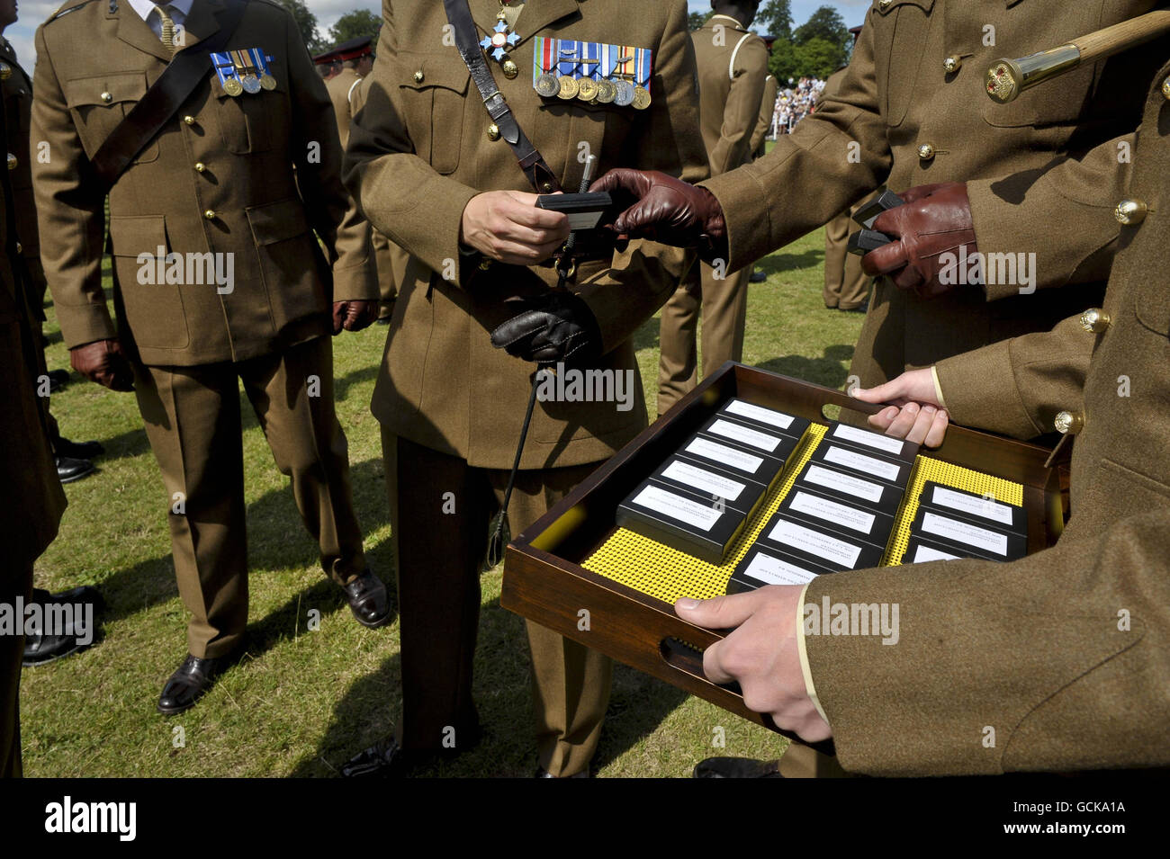 To soldiers from the 1st regiment royal horse artillery parade hi-res ...