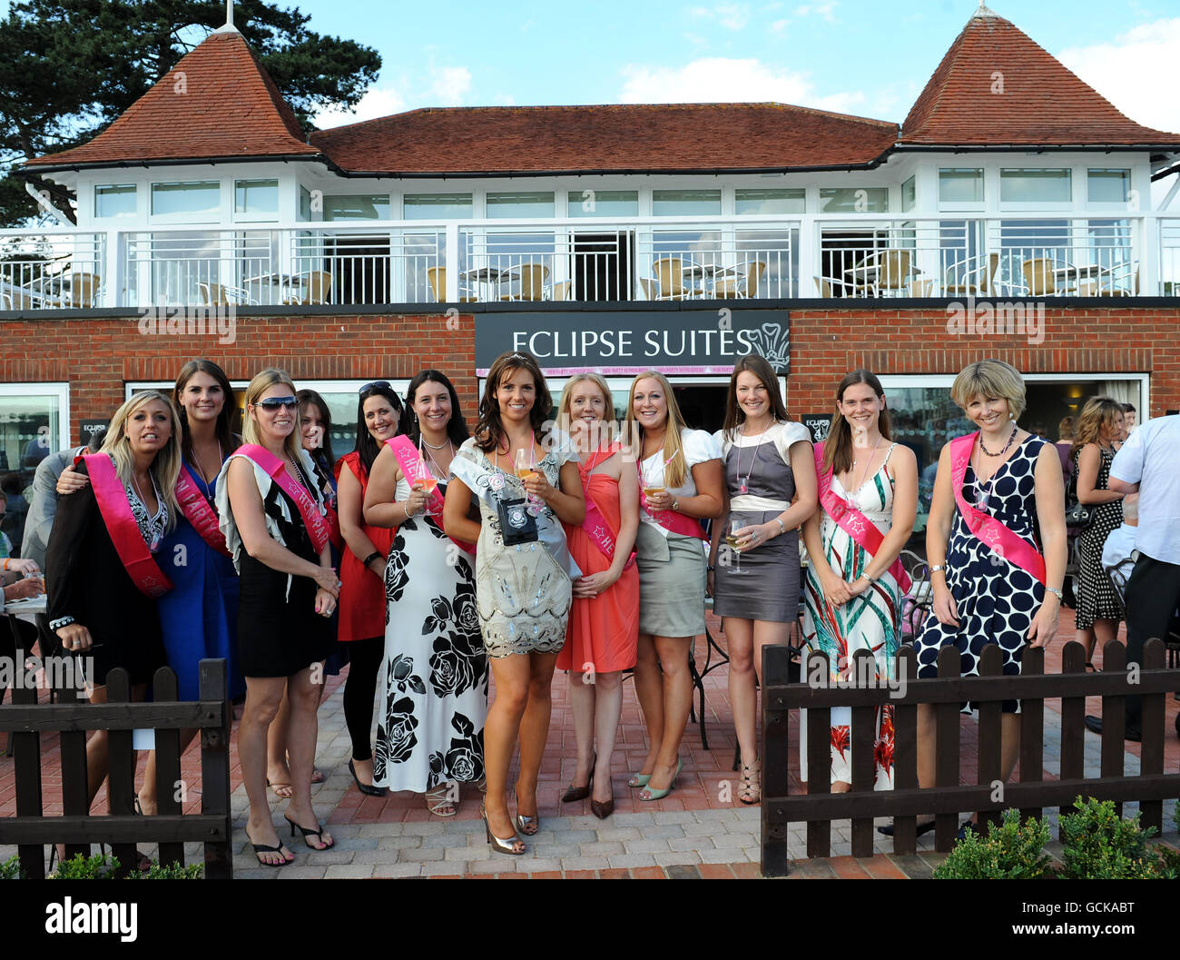 Horse Racing - Vines of Gatwick and Redhill Ladies' Evening - featuring ...