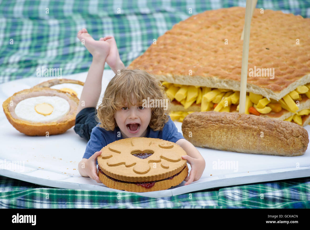 Five-year-old Alfie Powell with a record breaking giant edible picnic ...