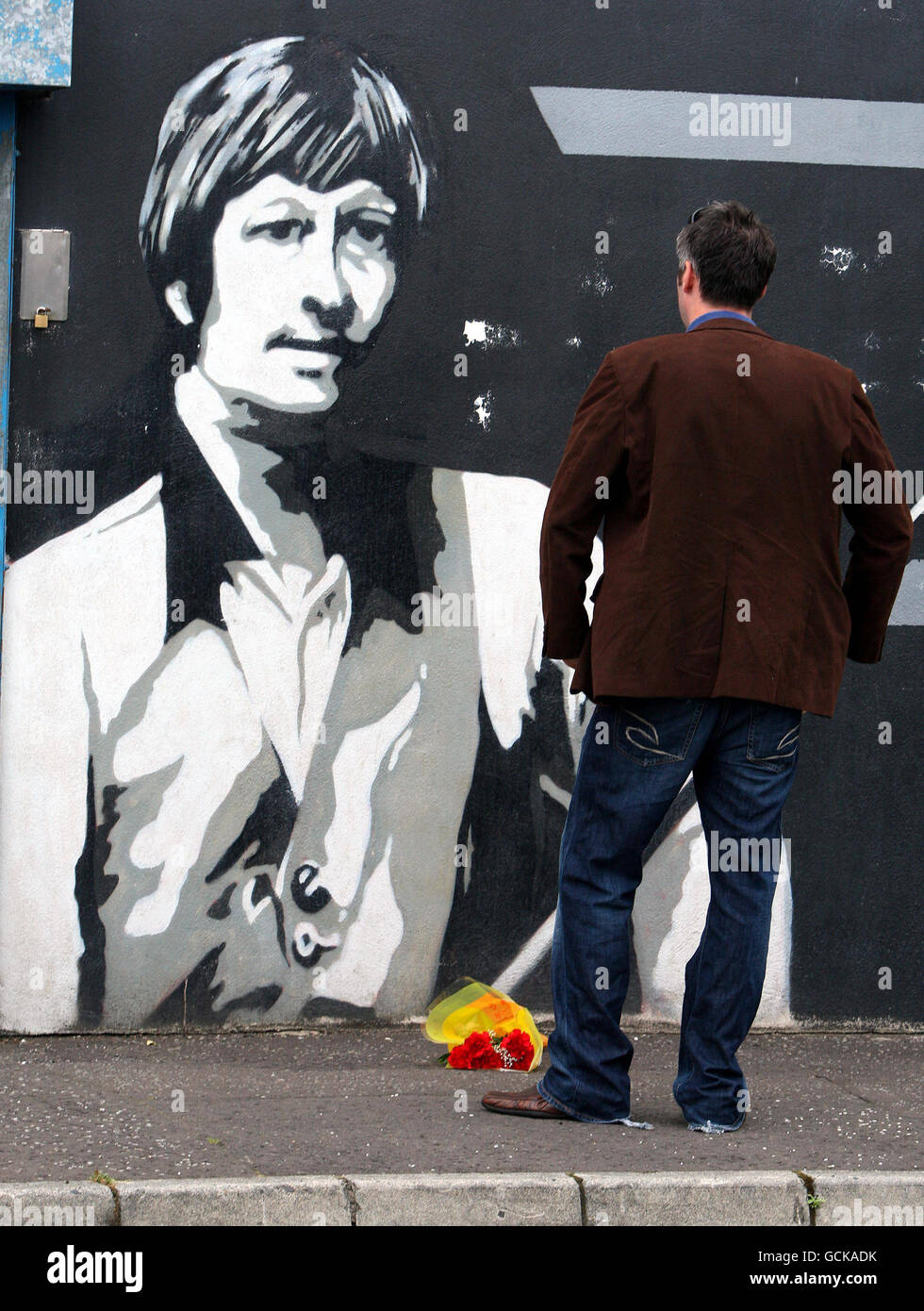 Alex higgins mural hi-res stock photography and images - Alamy