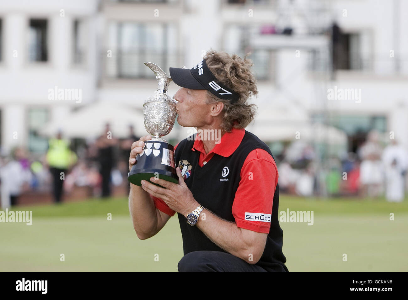 Golf senior half length mid visor kissing trophy mangsk hi-res stock ...