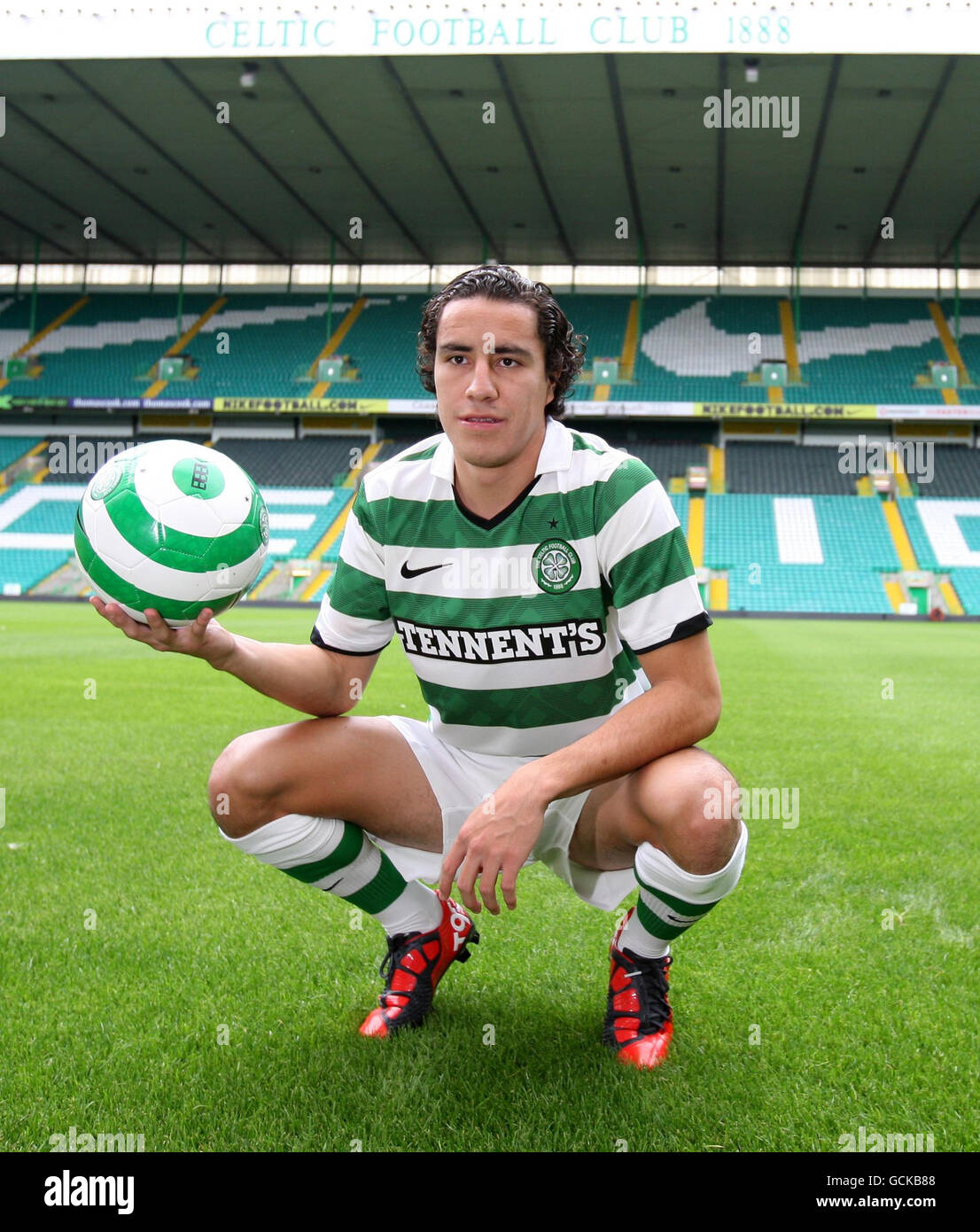 Soccer celtic press conference celtic park hi-res stock photography and ...