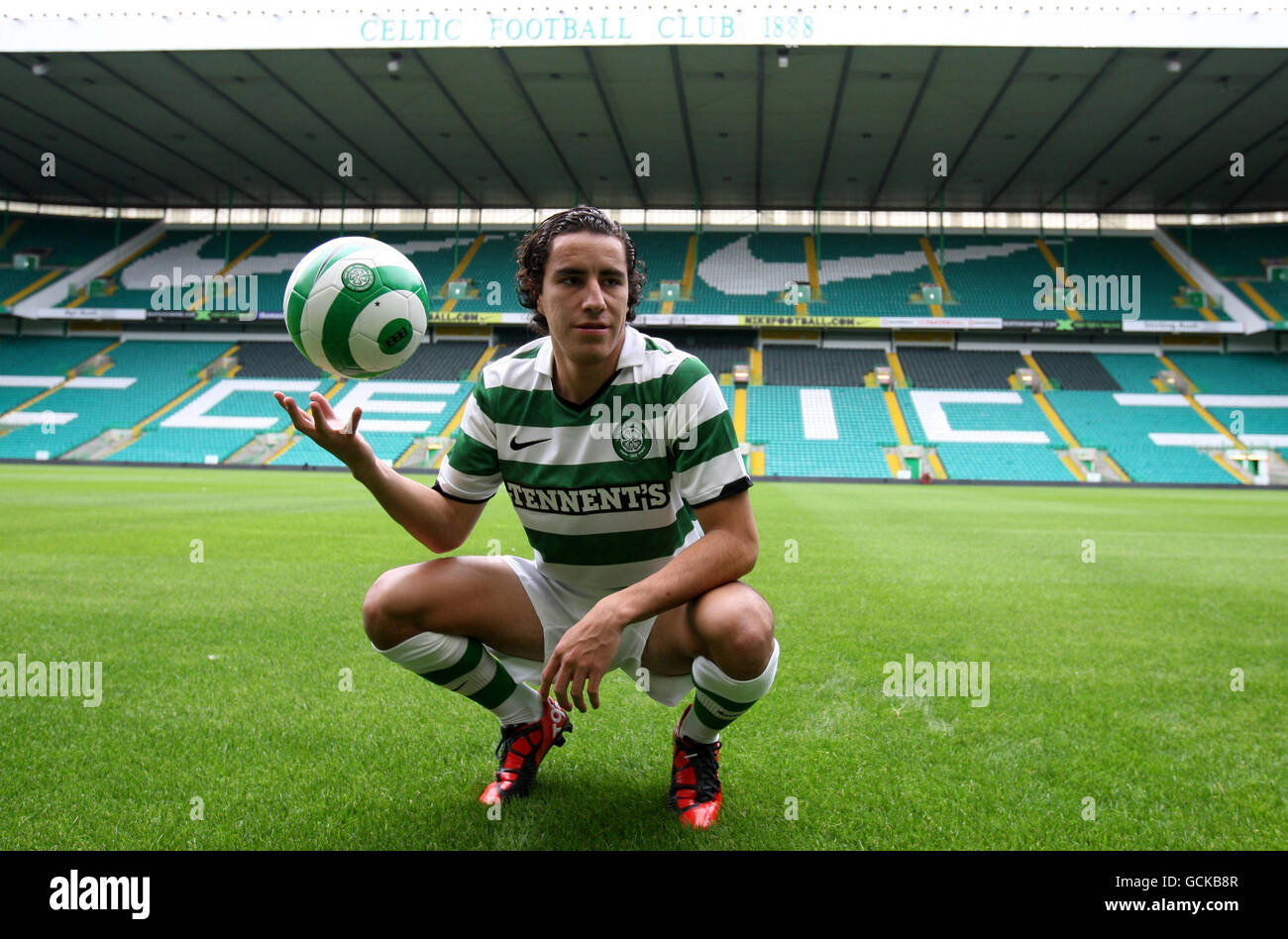 New signing celtic hi-res stock photography and images - Alamy