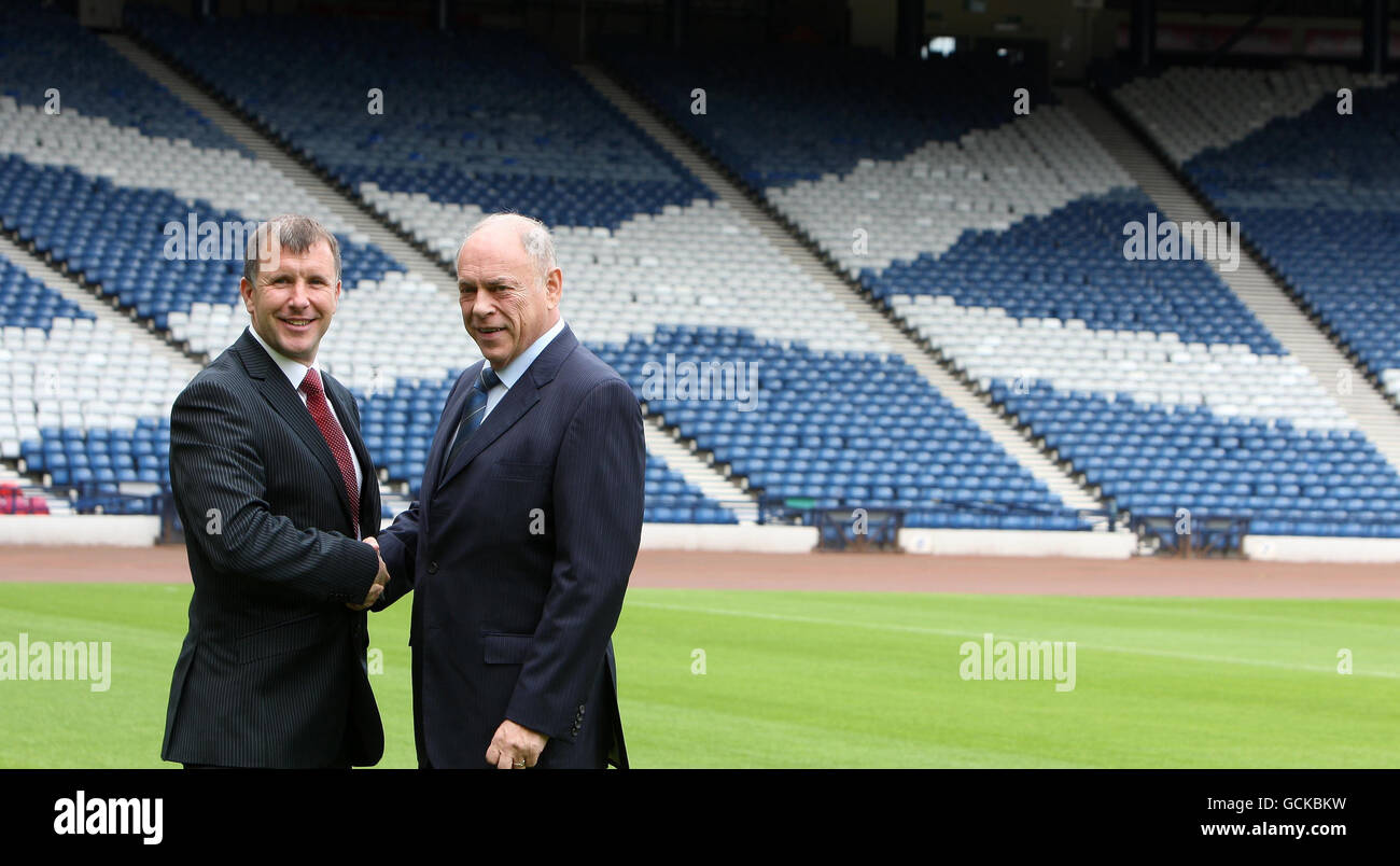New Scottish Chief Executive Stewart Regan with Scottish FA President ...