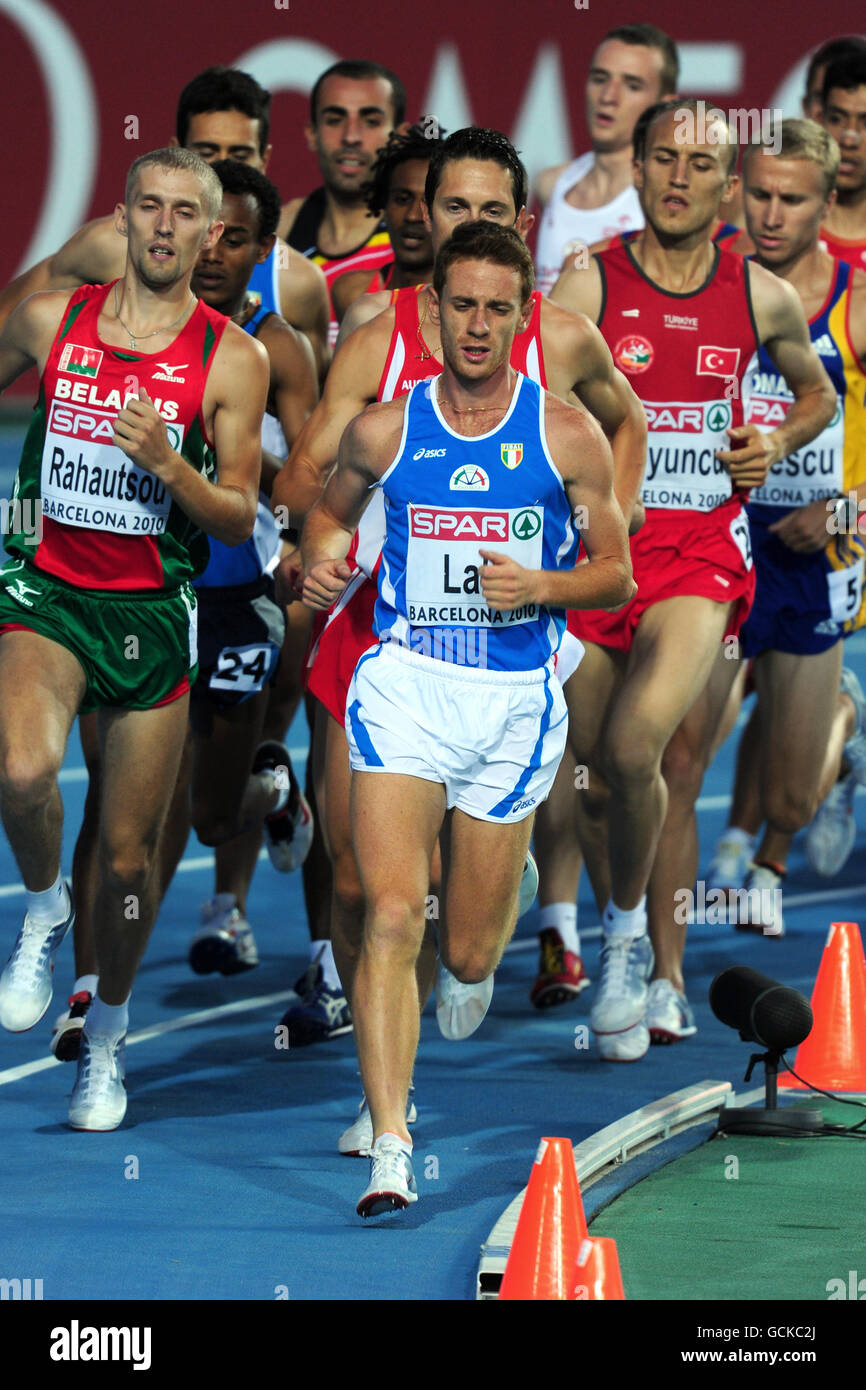 Italys andrea lalli centre in action in the mens 10000m hi-res stock ...