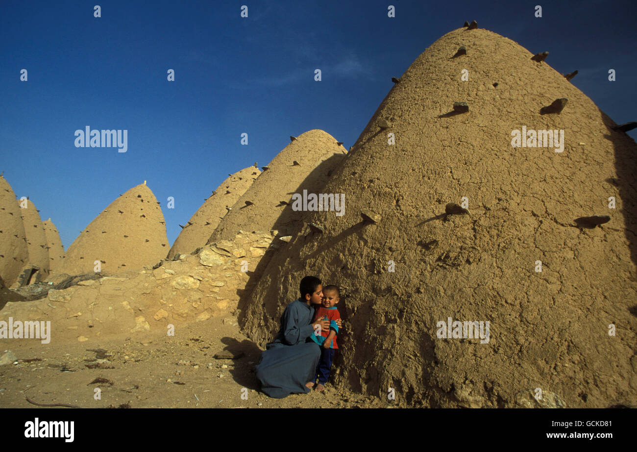 Traditional mud houses syria hi-res stock photography and images - Alamy