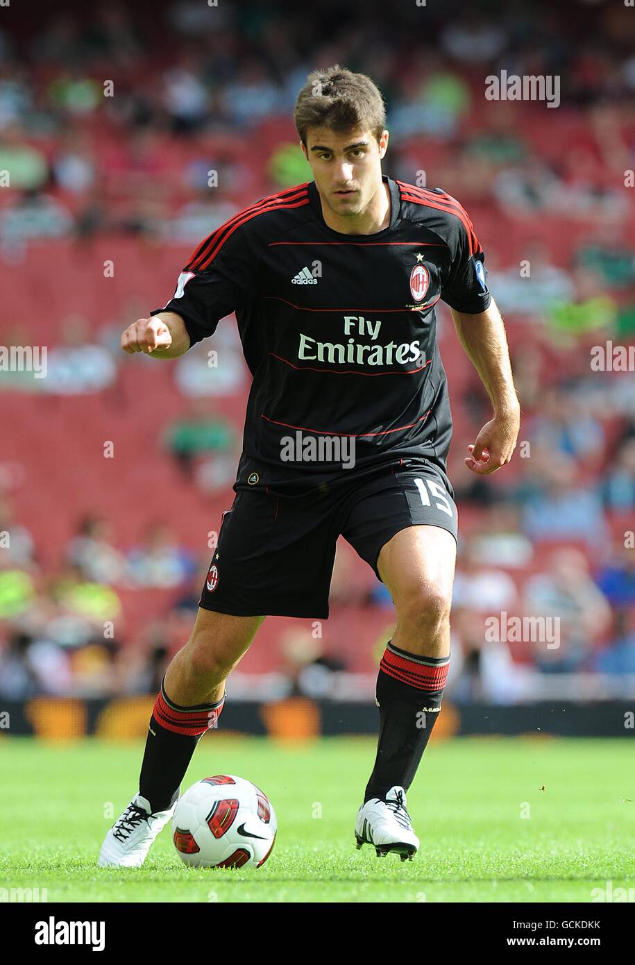 Soccer emirates cup 2010 arsenal v ac milan emirates stadium hi-res ...