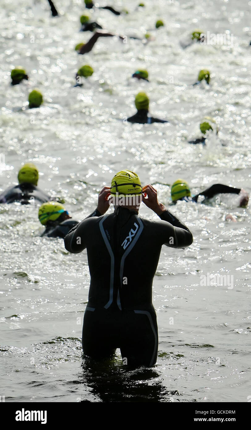 Social swim back view mangis hi-res stock photography and images - Alamy