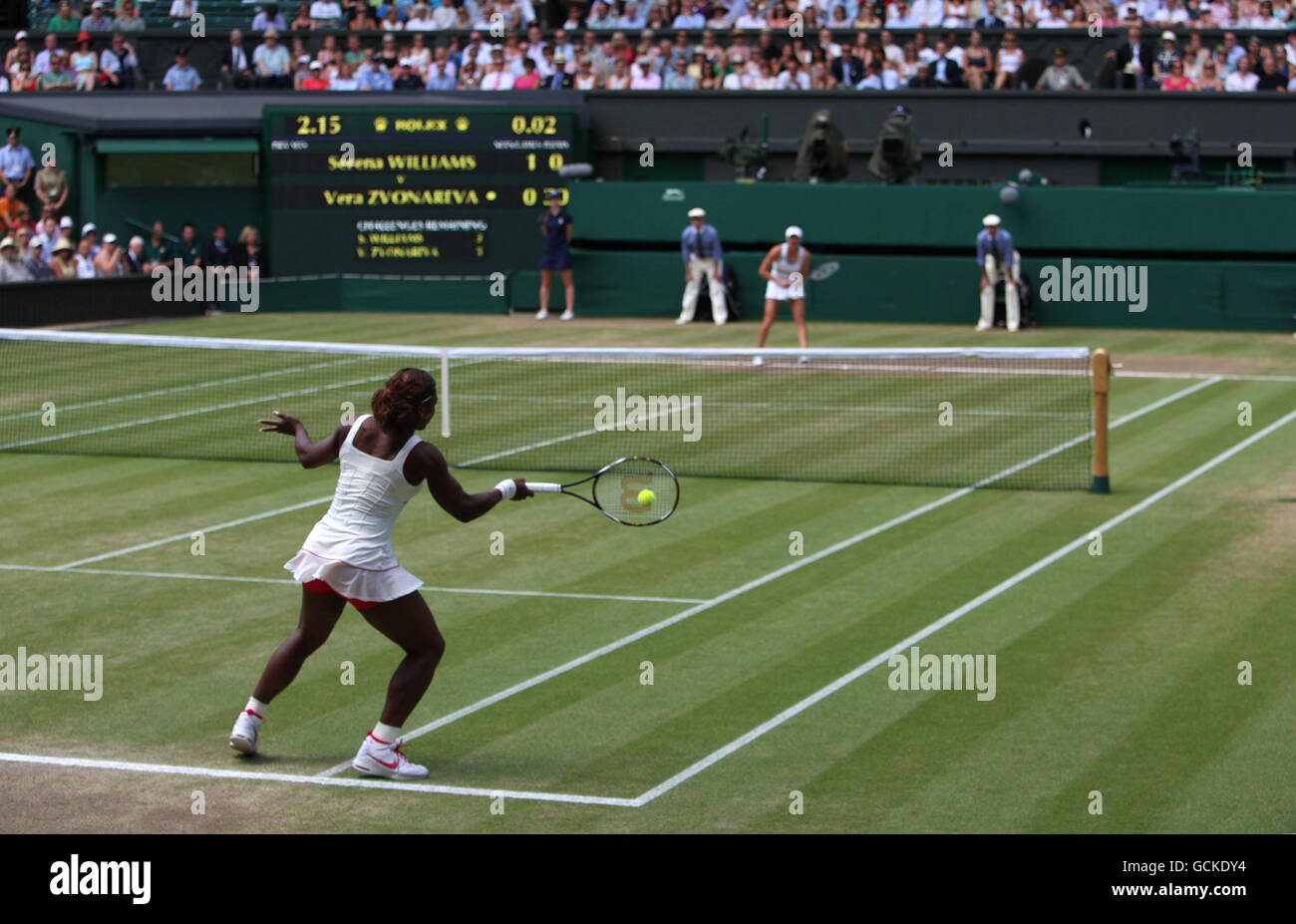 Tennis wimbledon action ball forehand mangis hi-res stock photography ...