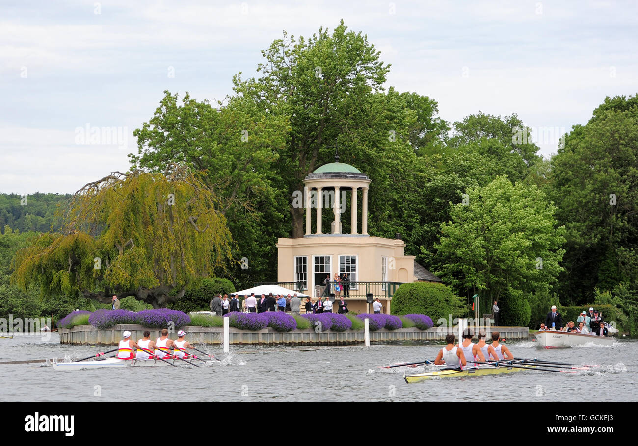 The Tideway Scllers' School B (left) and the Leander Club (right) in ...