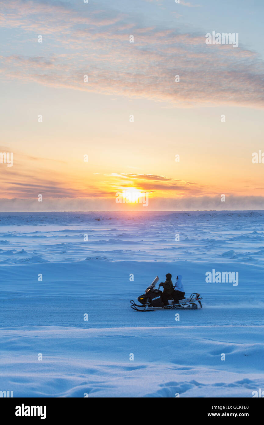 North american indigenous people hi-res stock photography and images ...