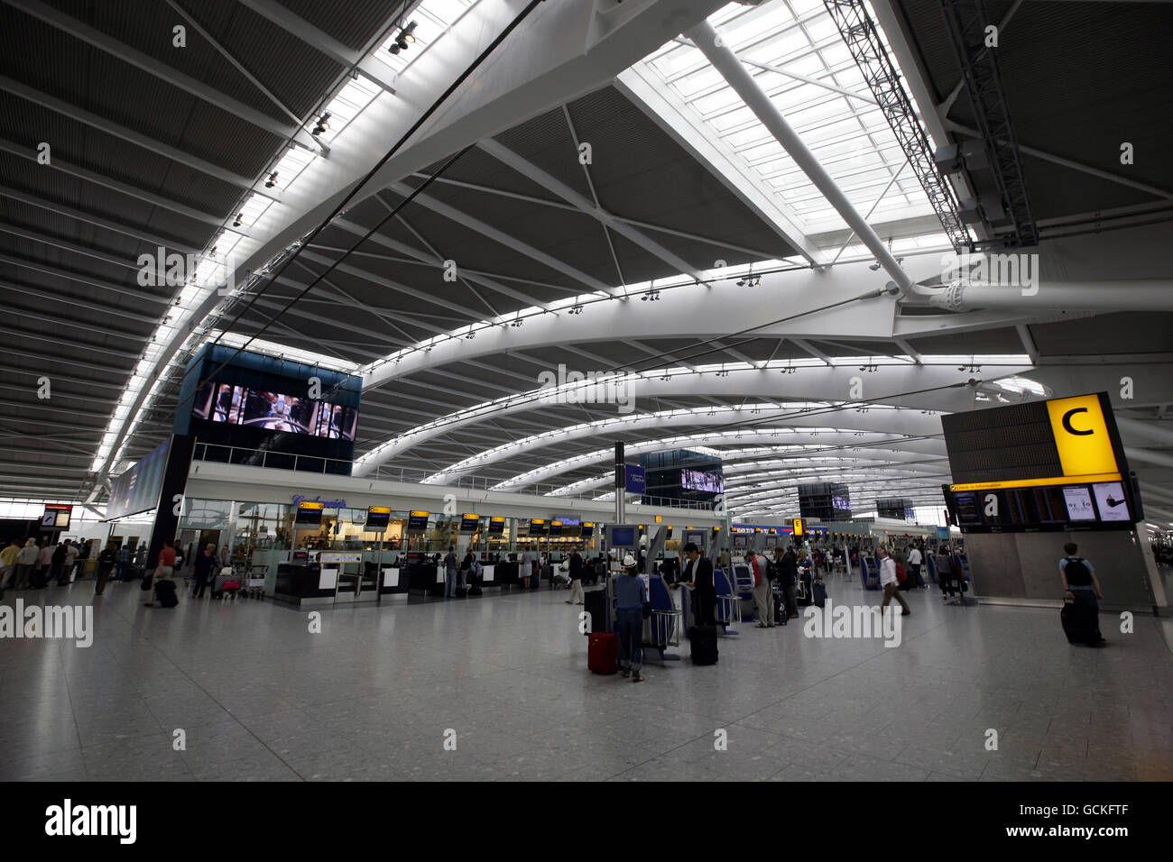Transport - Air - Airports - Heathrow Airport - Terminal Five - London ...