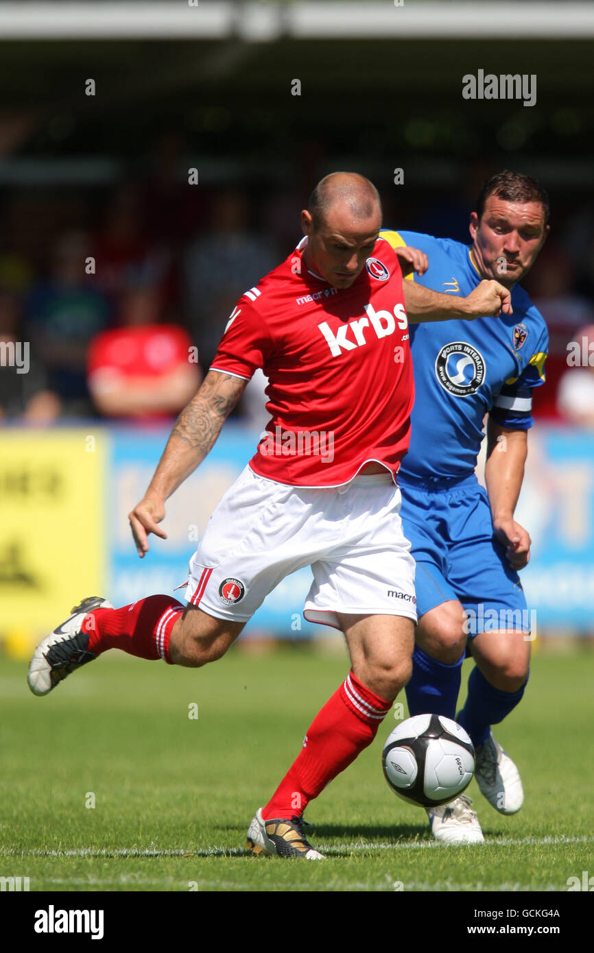 Charlton's Alan McCormack (left) and AFC Wimbledon's Danny Kedwell ...