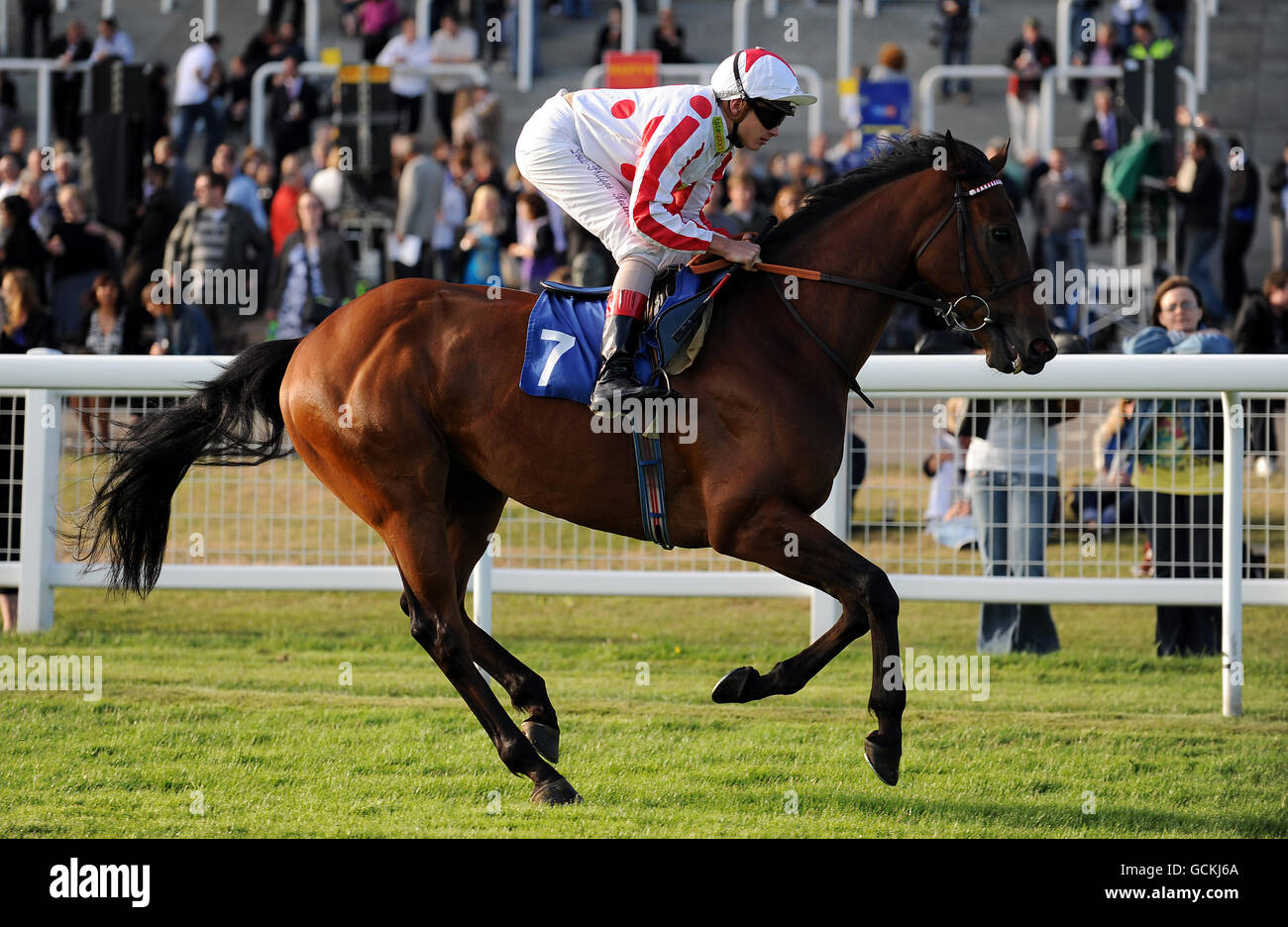 Silent applause hi-res stock photography and images - Alamy