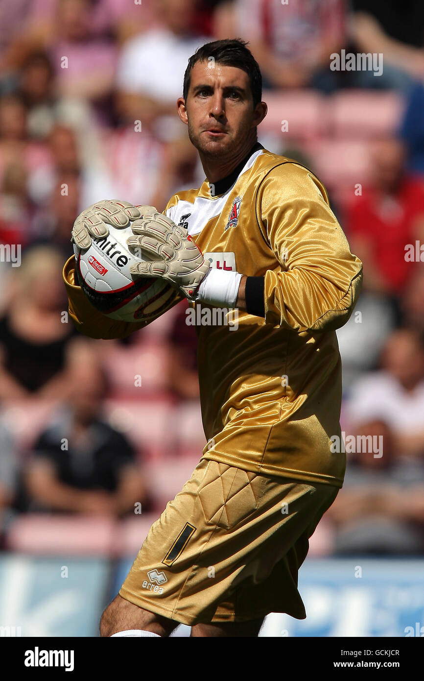 Darlington goalkeeper sam russell hi-res stock photography and images ...