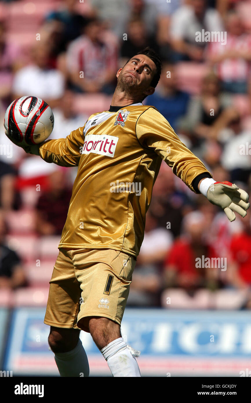 Darlington goalkeeper sam russell hi-res stock photography and images ...