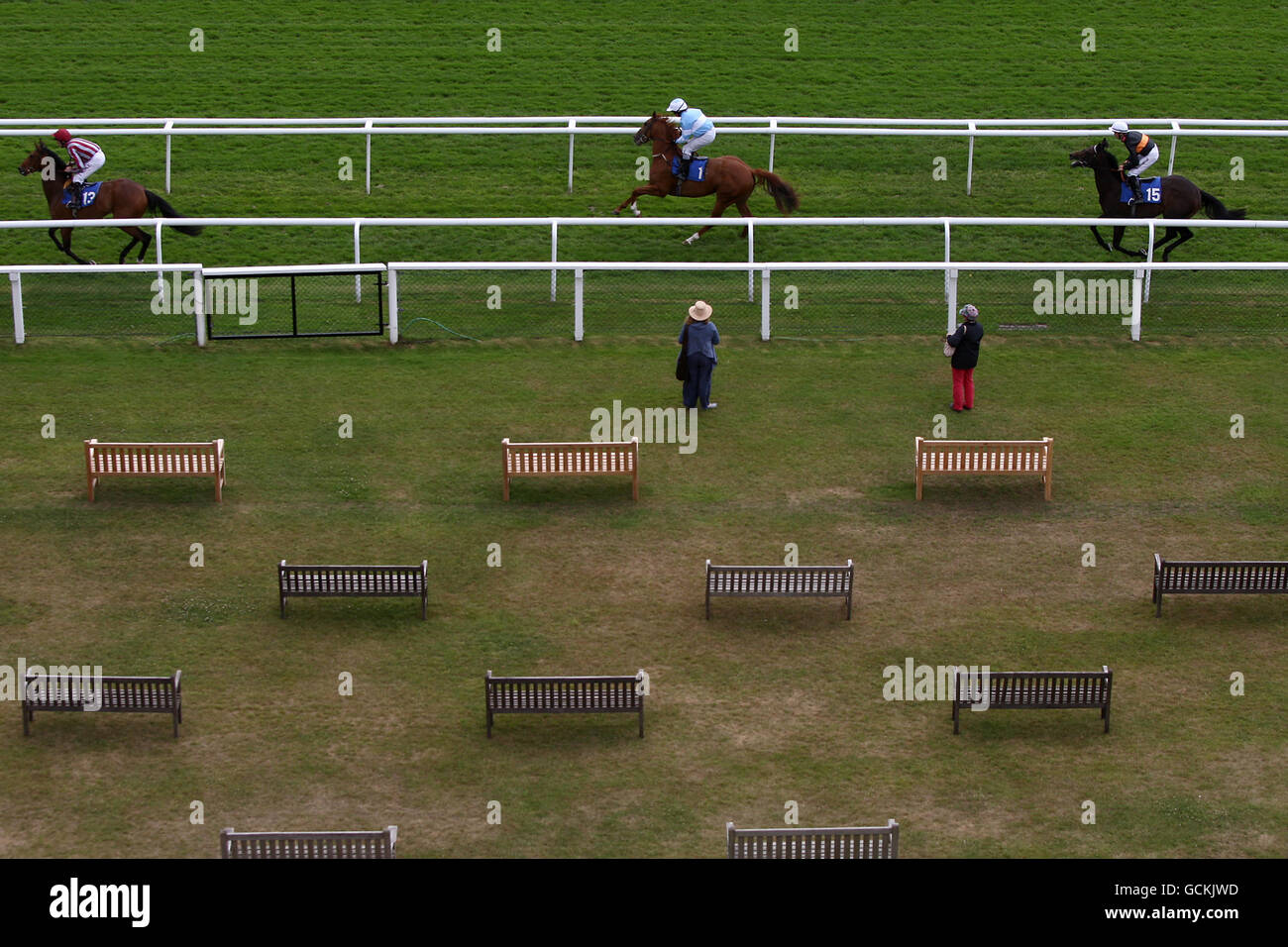 (left-right) Run Daisy Run ridden by jockey Ted Durcan, Avon Causewey ...