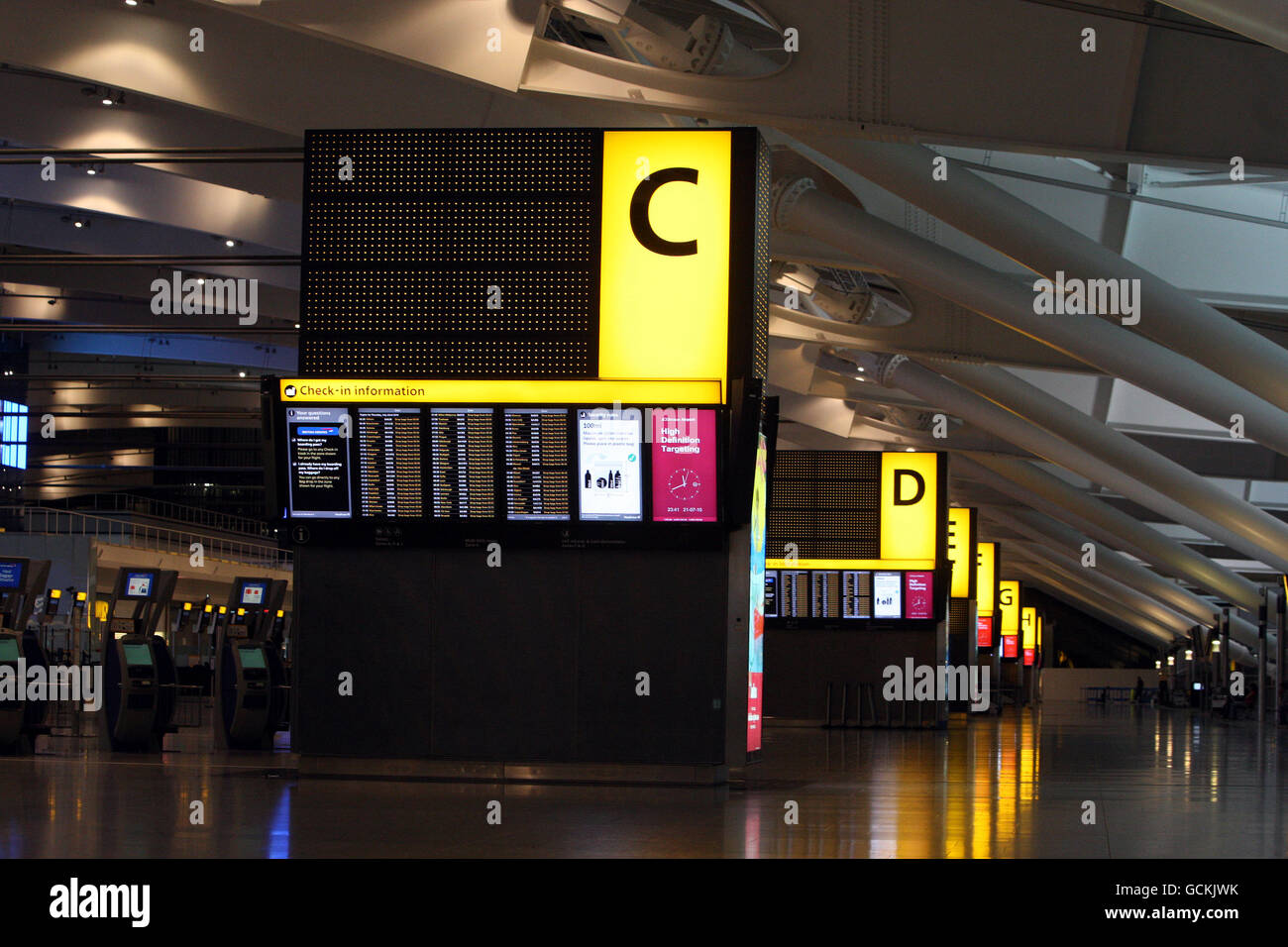 Stock - Heathrow Airport - Terminal Five Stock Photo - Alamy