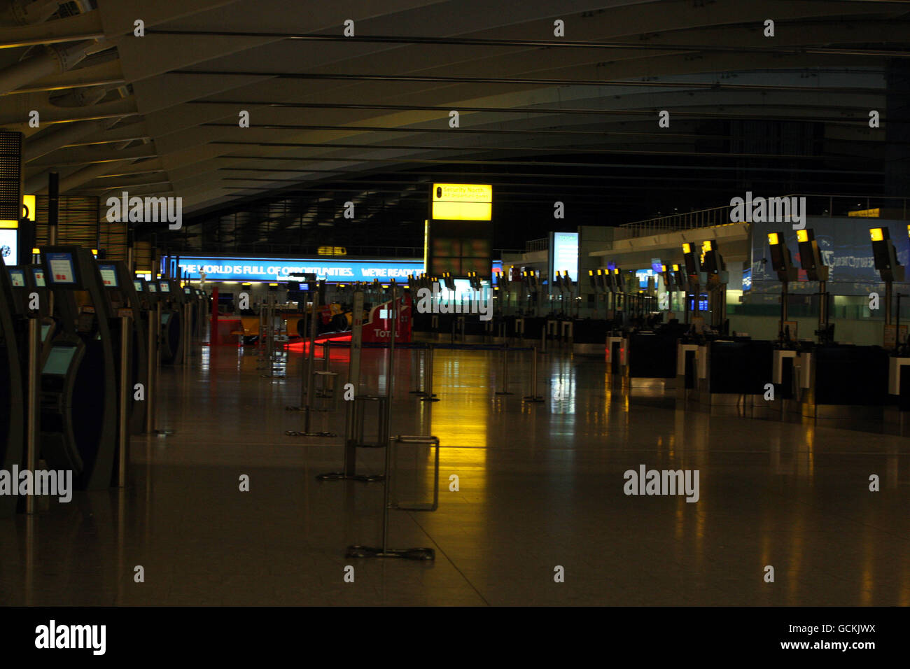 Stock - Heathrow Airport - Terminal Five Stock Photo - Alamy
