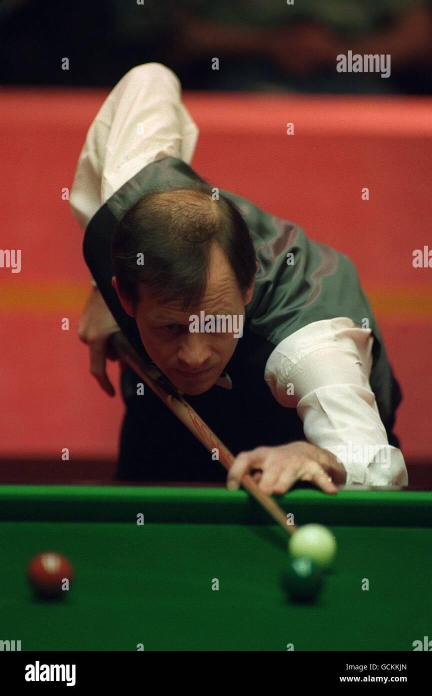 SNOOKER. ALEX HIGGINS Stock Photo - Alamy