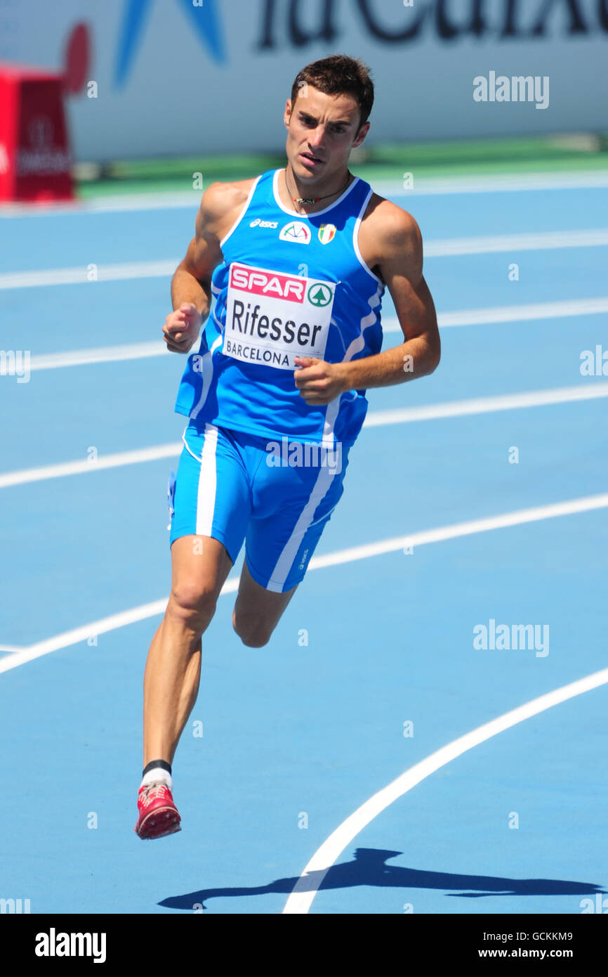 Two hundred meters hi-res stock photography and images - Alamy