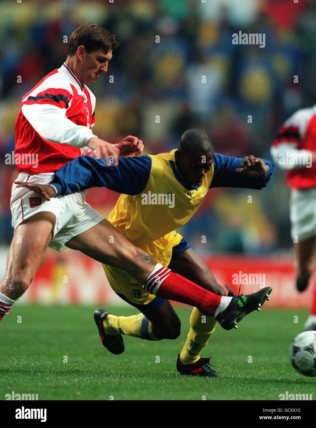 Soccer uefa cup winners cup arsenal v parma hi-res stock photography ...