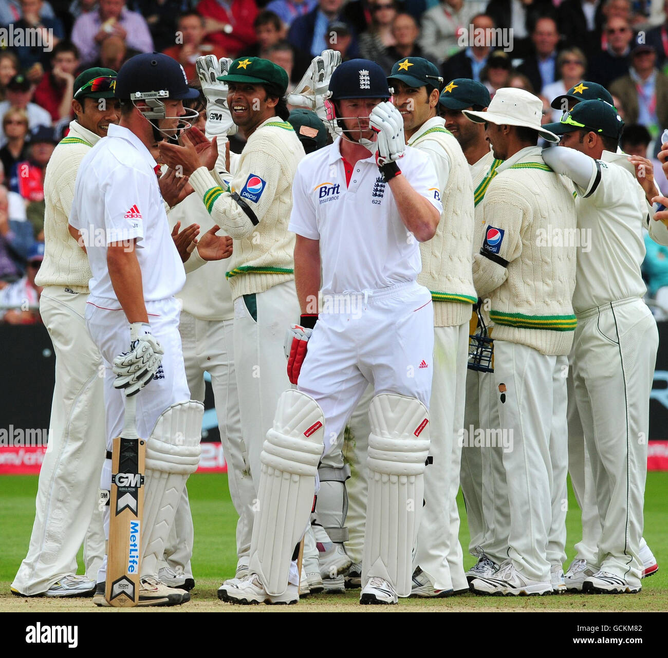 Cricket - npower First Test - Day One - England v Pakistan - Trent ...