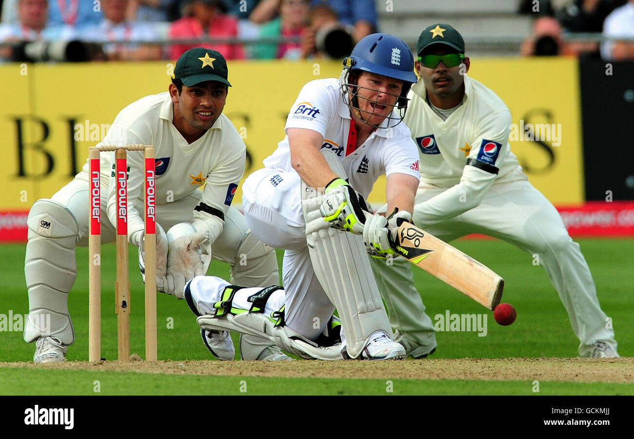 Cricket - npower First Test - Day One - England v Pakistan - Trent ...