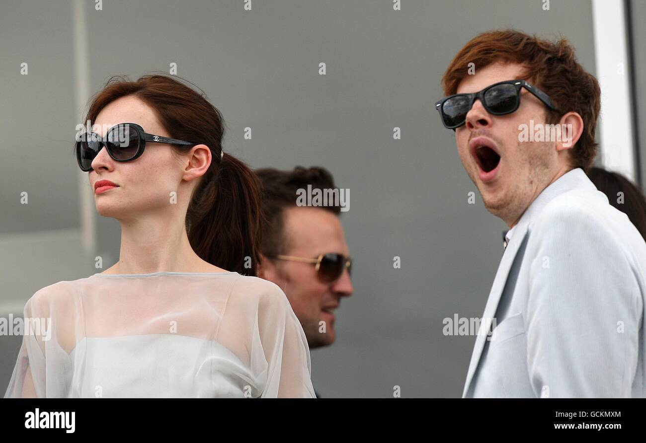 Sophie Ellis-Bextor and husband Richard Jones of The Feeling in the ...
