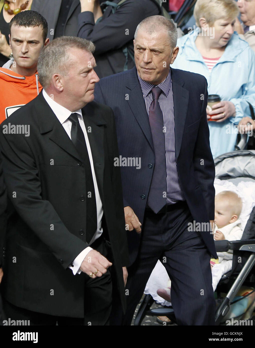 Alex Higgins funeral Stock Photo - Alamy