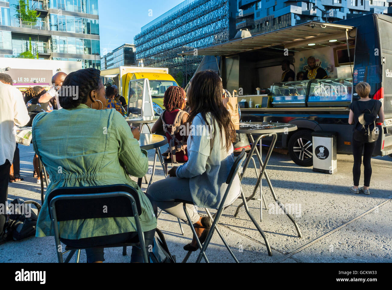 Food trucks france hi-res stock photography and images - Alamy