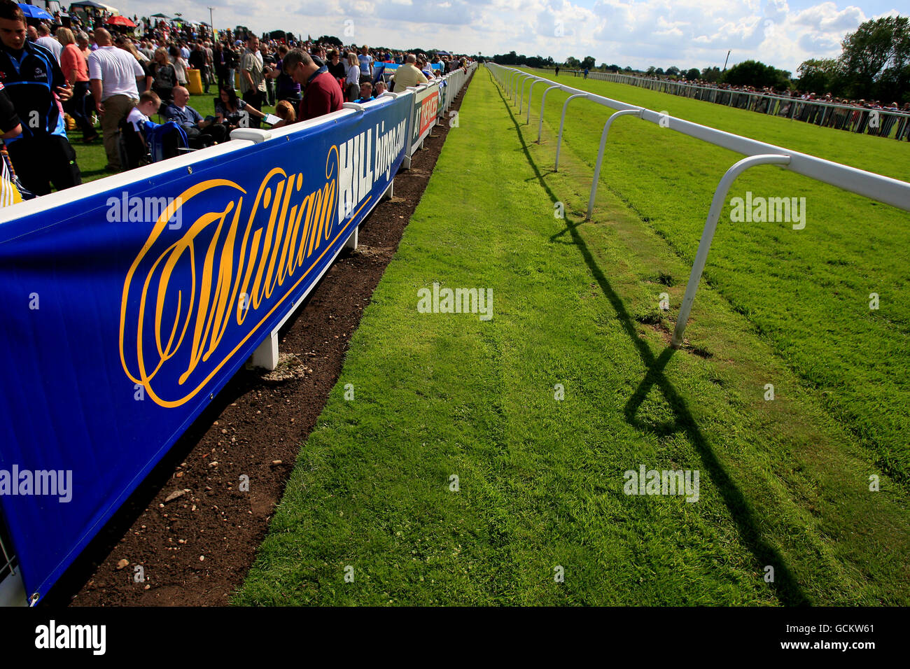 William hill signage at ripon racecourse hi-res stock photography and ...