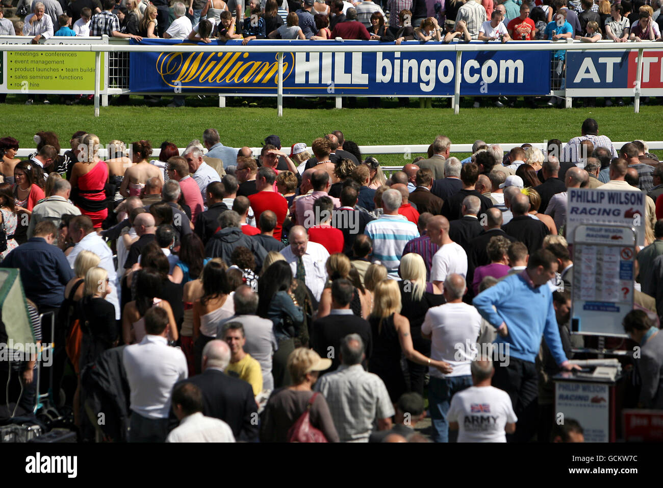 Horse Racing, Ripon Racecourse. William Hill signage at Ripon ...