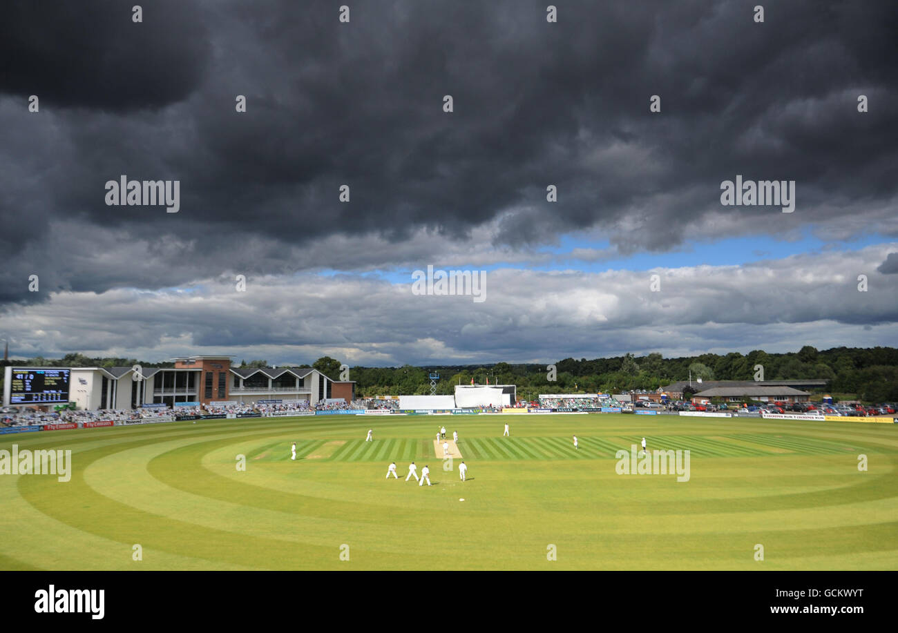 Yorkshire county cricket stadium hi-res stock photography and images ...