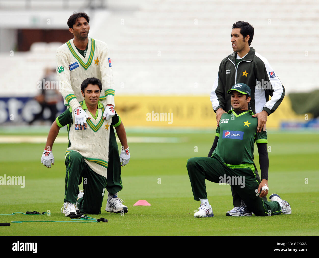 Pakistan's Mohammad Amir (left) and (bottom) Salman Butt and (right ...