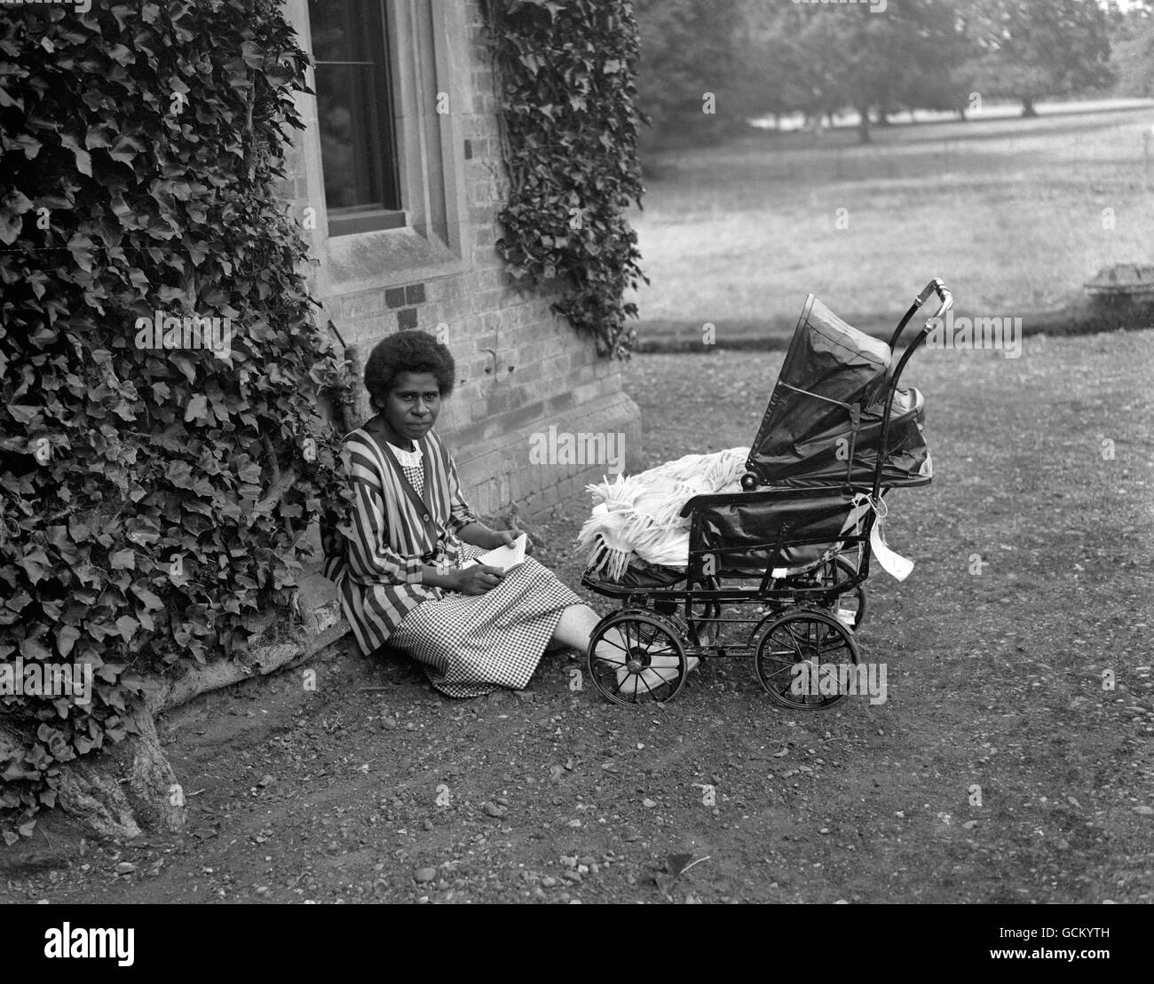 Maid wife Black and White Stock Photos & Images - Alamy