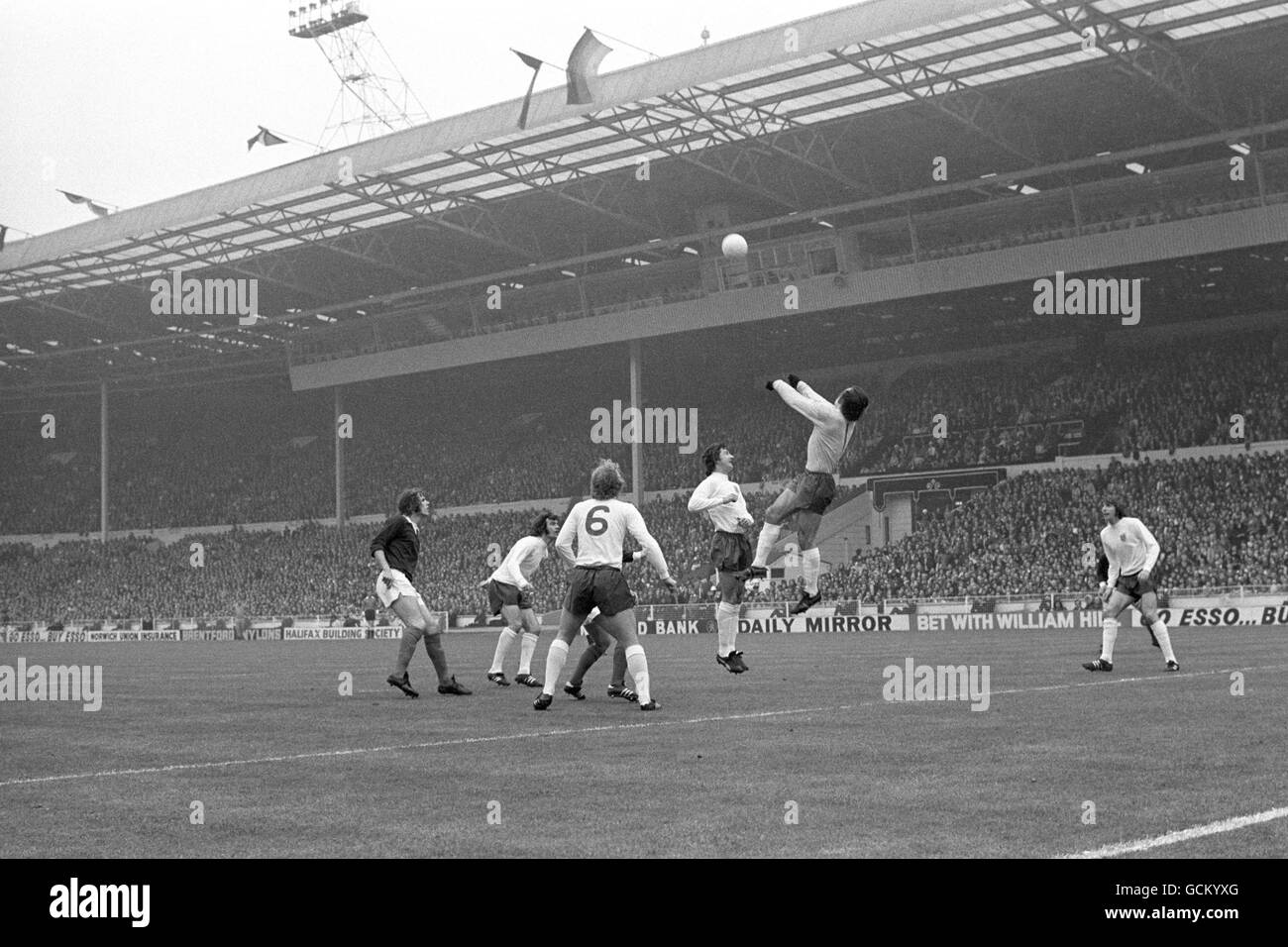 1973 scotland v england football hi-res stock photography and images ...