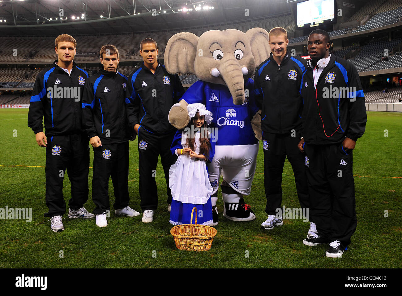 Left right evertons iain turner hi-res stock photography and images - Alamy