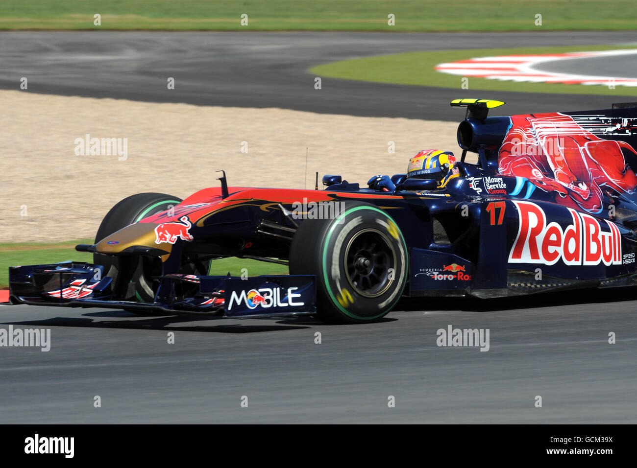 Motor Racing - Santander British Formula One Grand Prix - Practice Day ...