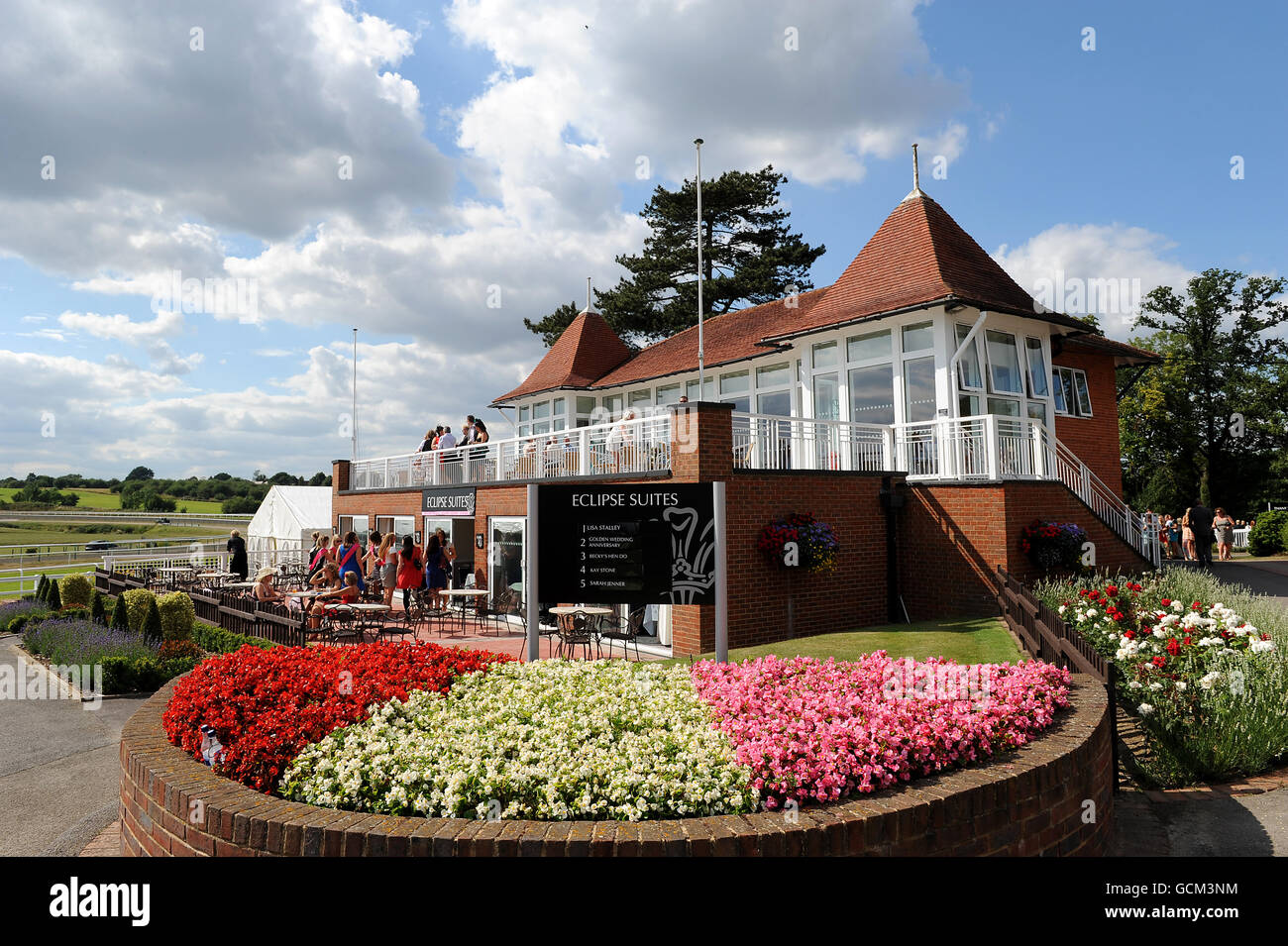 Horse Racing - Vines of Gatwick and Redhill Ladies' Evening - featuring ...