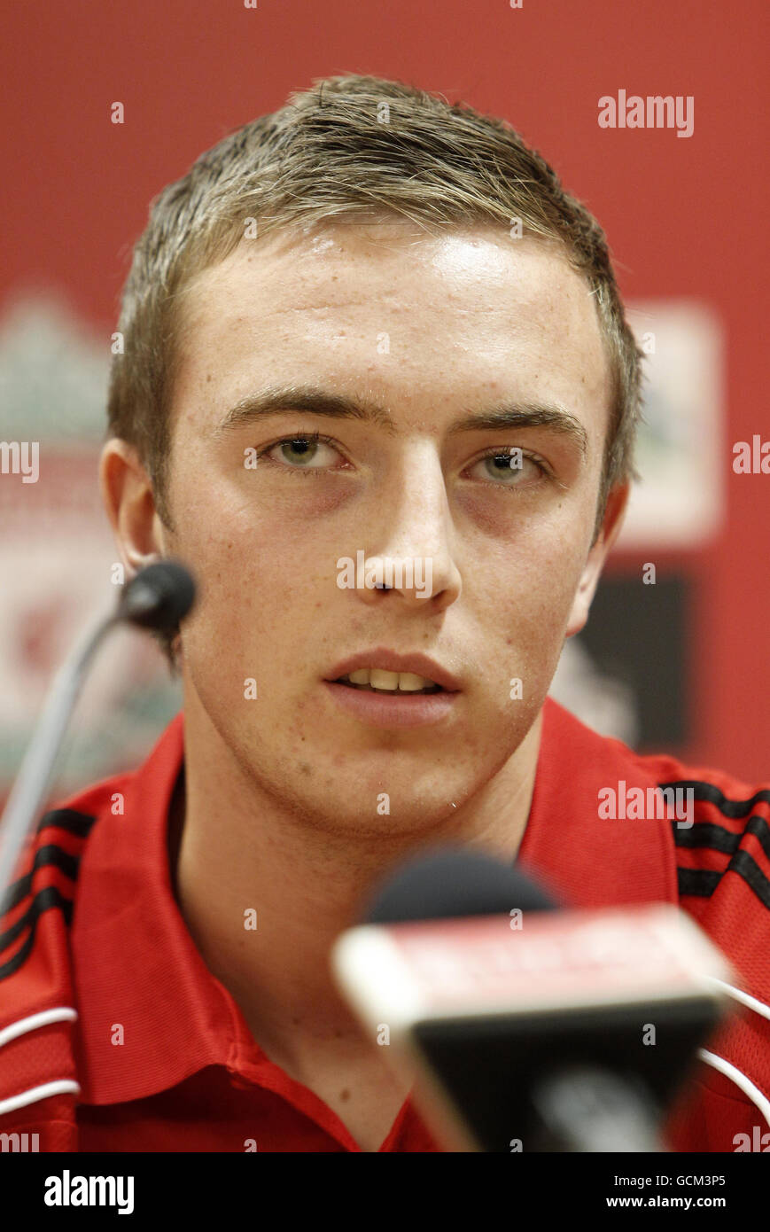 Milan jovanovic and danny wilson unveiling anfield hi-res stock ...