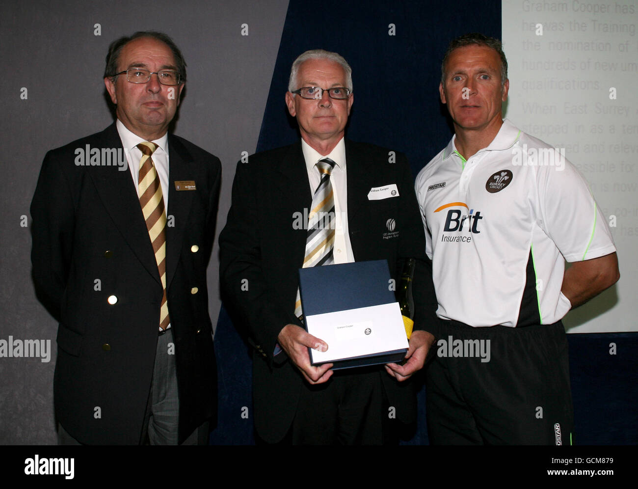 Chairman cricket roger harman hi-res stock photography and images - Alamy