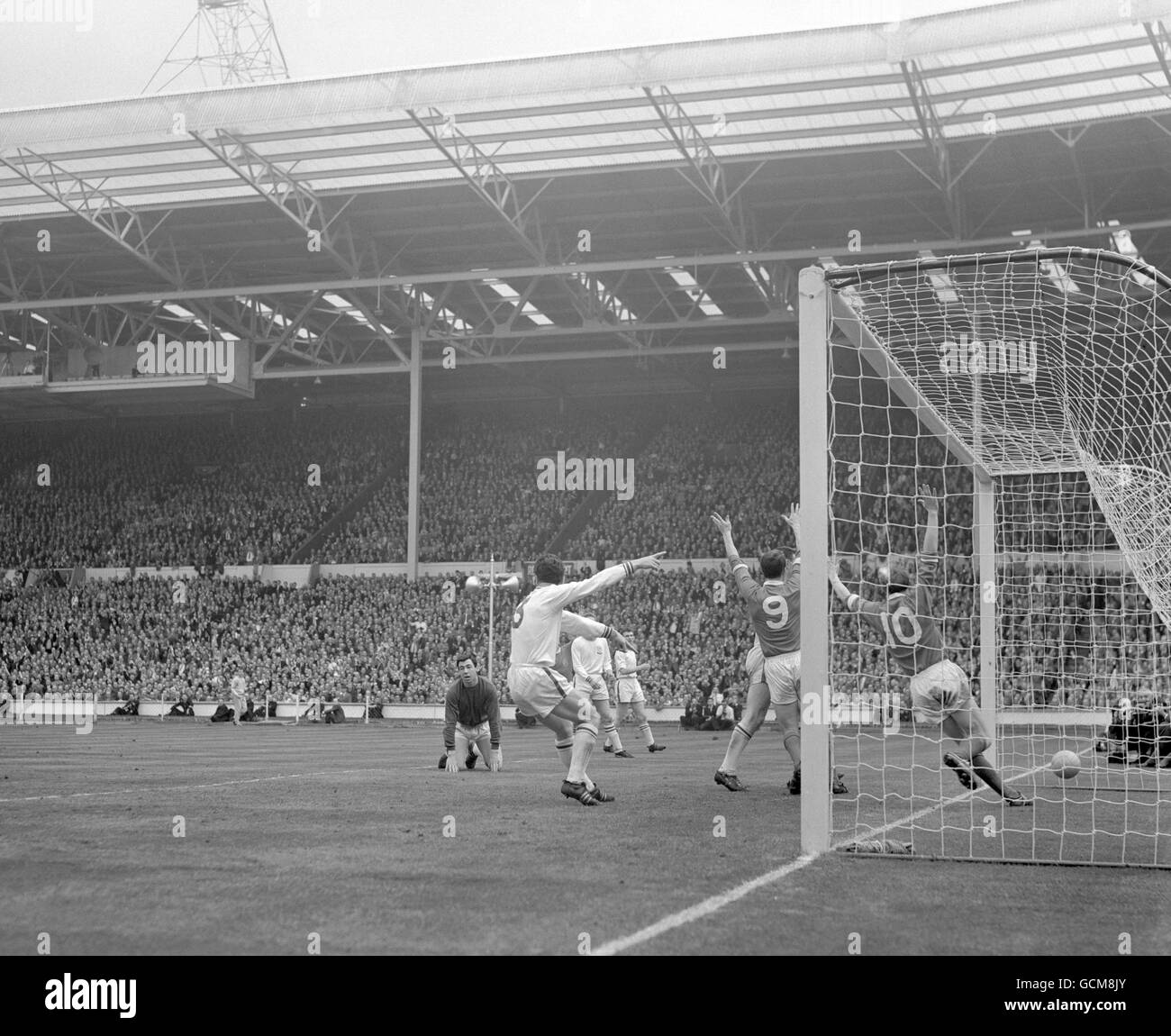 Soccer fa cup final manchester city leicester city wembley stadium hi ...