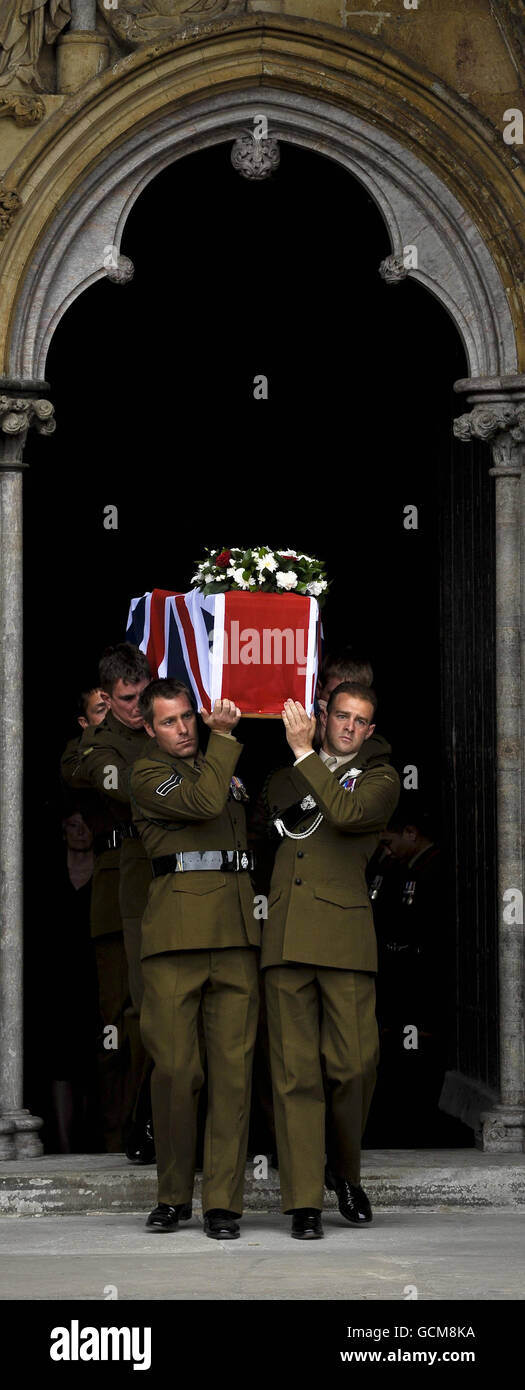 Funeral service held in honour salisbury cathedral hi-res stock ...