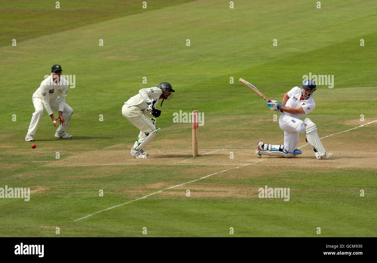 Cricket 2nd second 4 4th fourth hi-res stock photography and images - Alamy