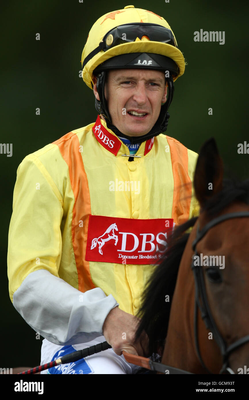 Horse racing bath racecourse hi-res stock photography and images - Alamy