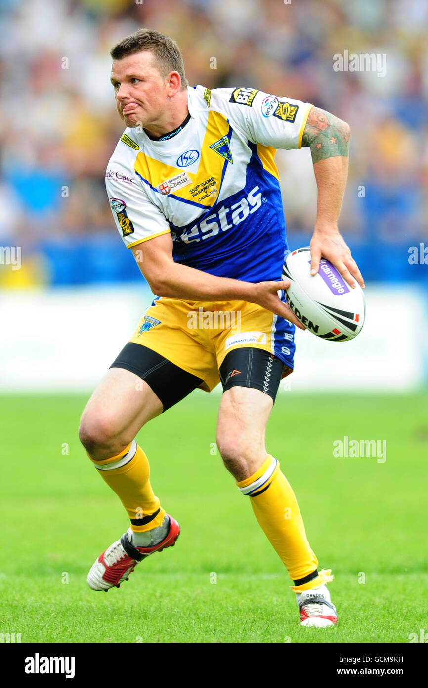 Wolves ampics hi-res stock photography and images - Alamy