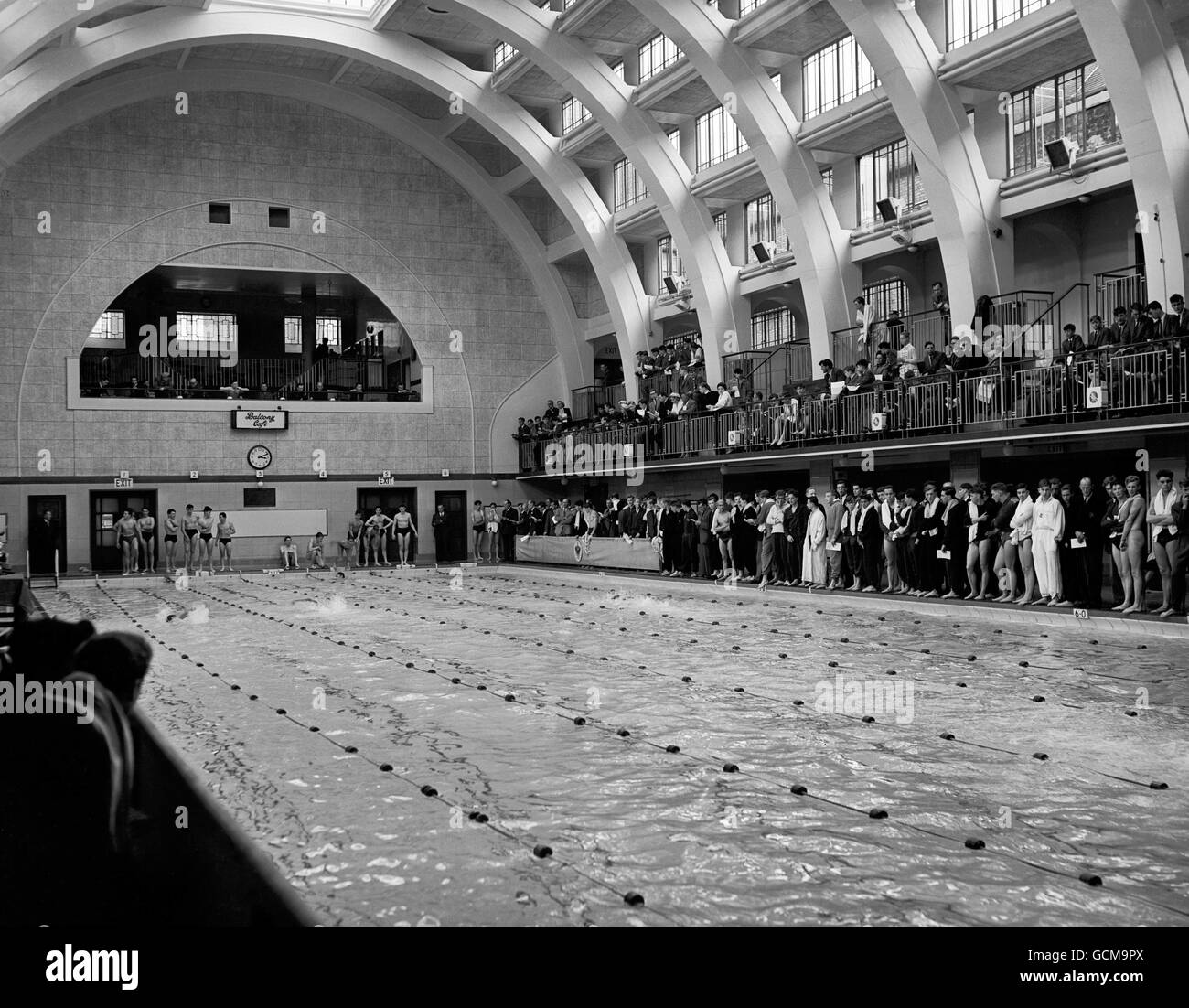 Schools 50s london hi-res stock photography and images - Alamy