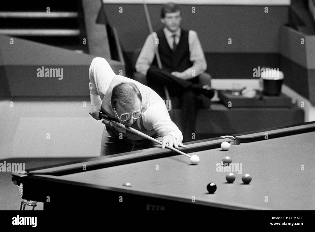 Final embassy world snooker championships crucible theatre hi-res stock ...